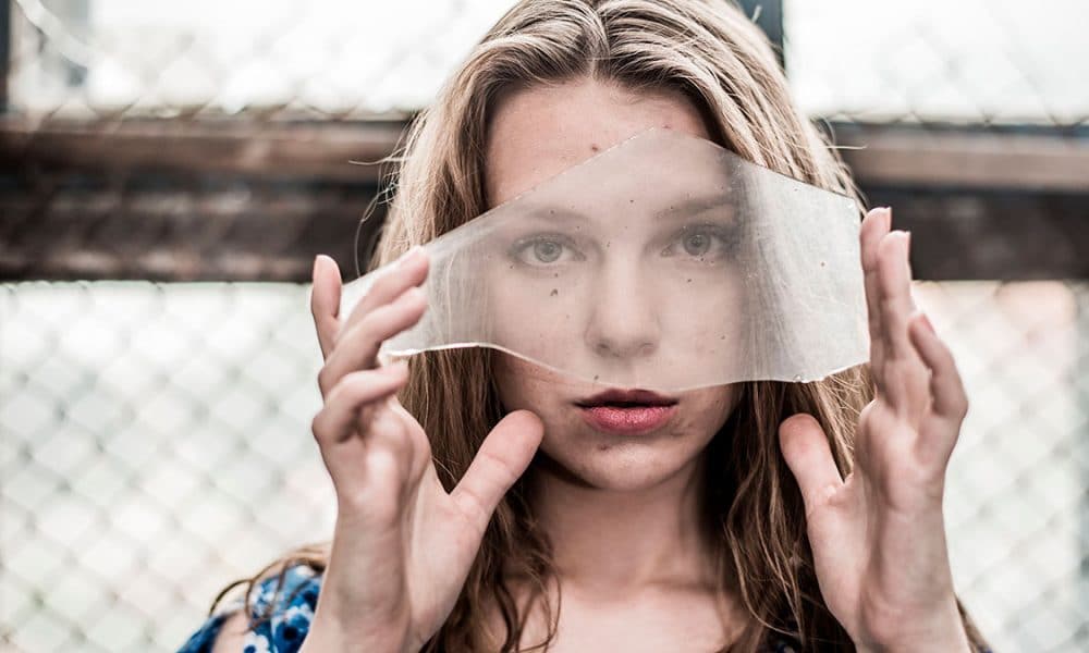 La enfermedad que te hace ver la mitad de un rostro distorsionado ...