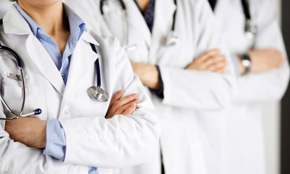 Uniformes sanitarios de microfibra: ¿Por qué son tan buenos? - Noticias ...